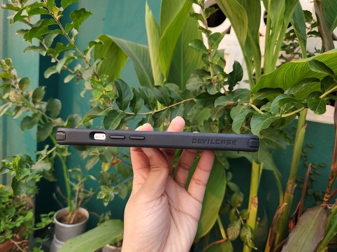 Đánh giá ốp DEVILCASE PRO 2: Chống sốc chuẩn quân đội, dây đeo thời trang tiện lợi